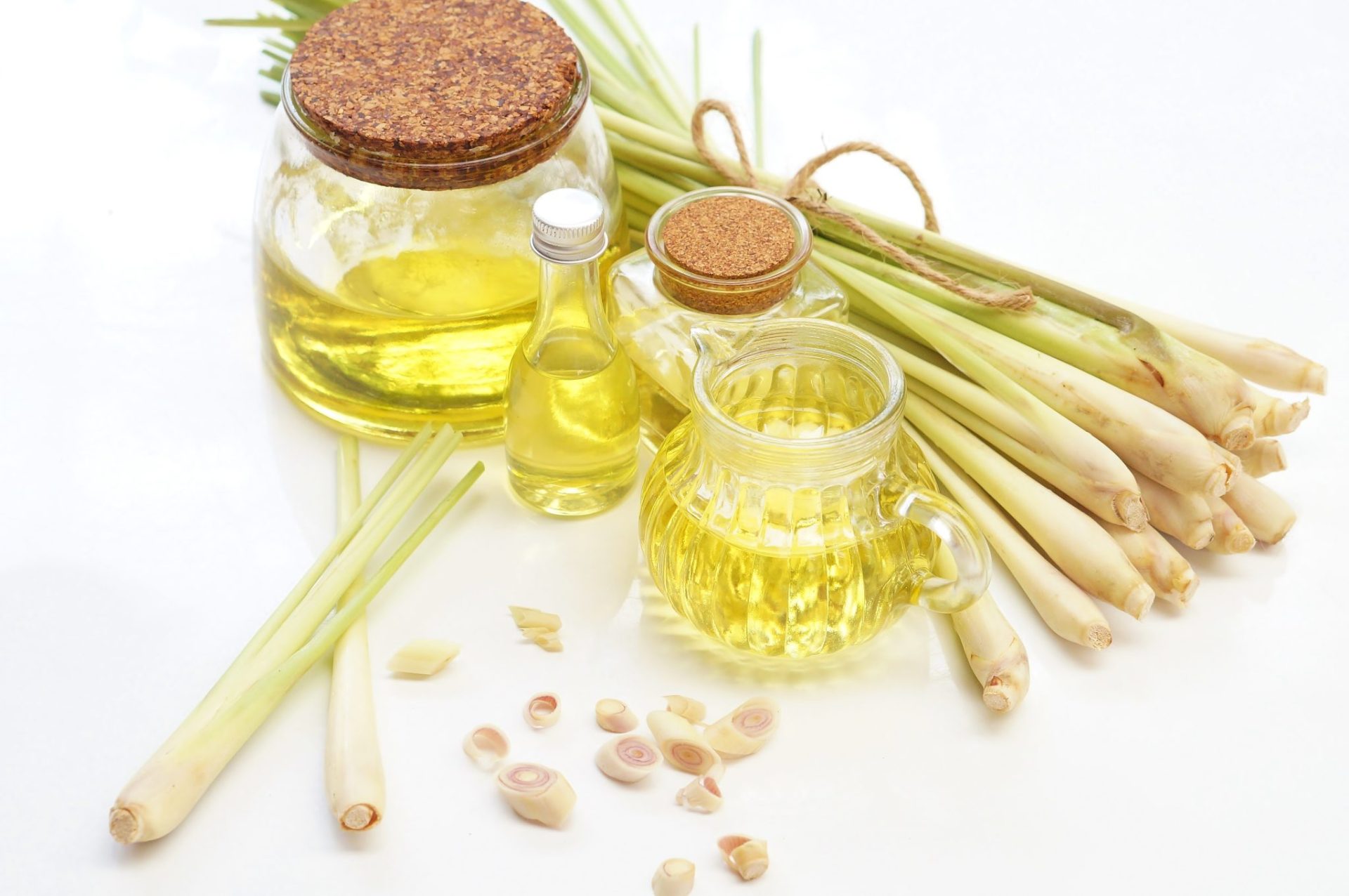 How To Use Essential Oils For Honey Bee Mite Control