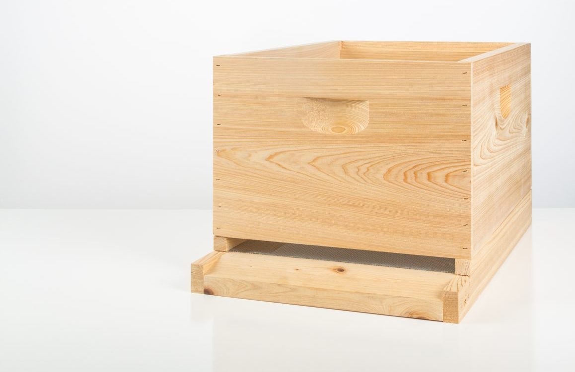 How to Build a Langstroth Beehive - BeeKeepClub